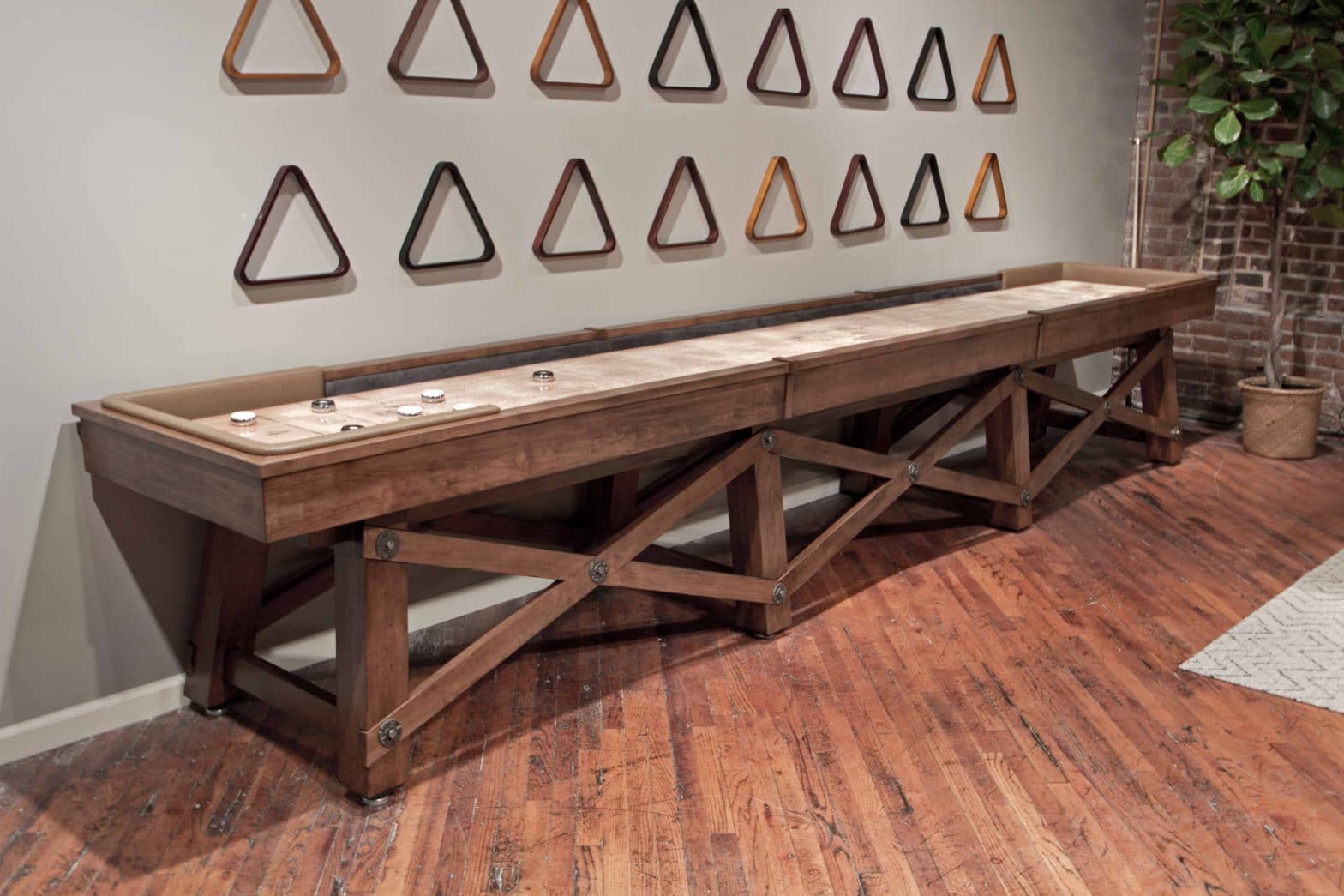 Luxury Shuffleboard Tables: Elevating Hotel Entertainment